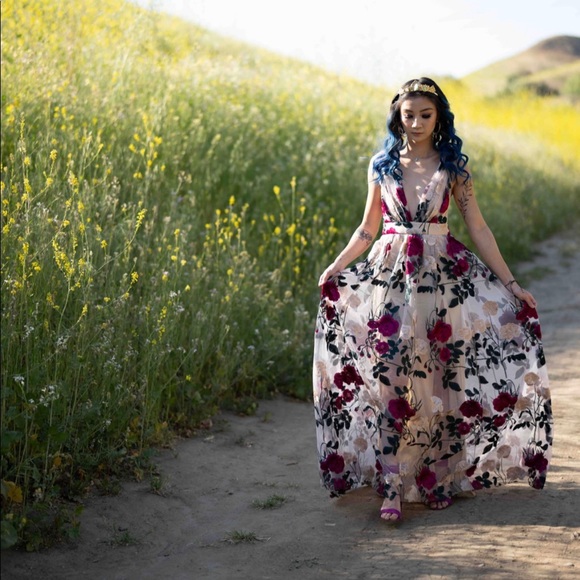 Windsor | Dresses | Charena Formal Embroidered Floral Tulle Dress ...